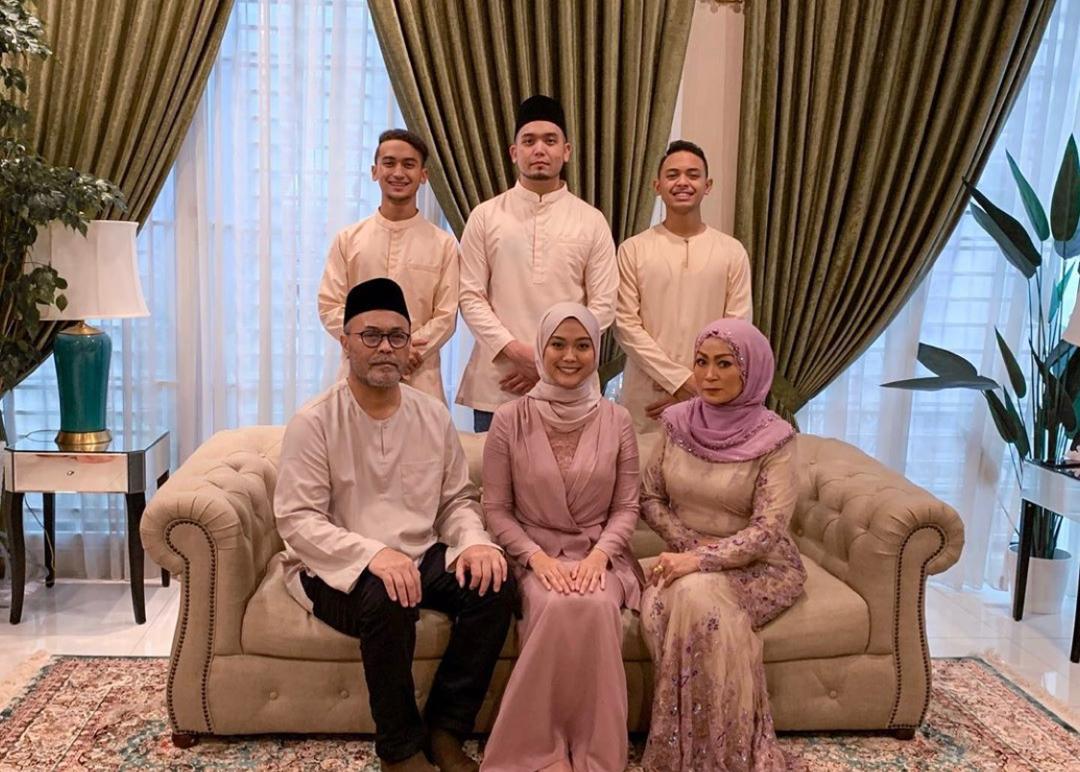 “Berkawan, Berhubung Demi Anak-Anak,” - Liza Abdullah Sebenarnya Sudah Bergelar Ibu Tunggal ...