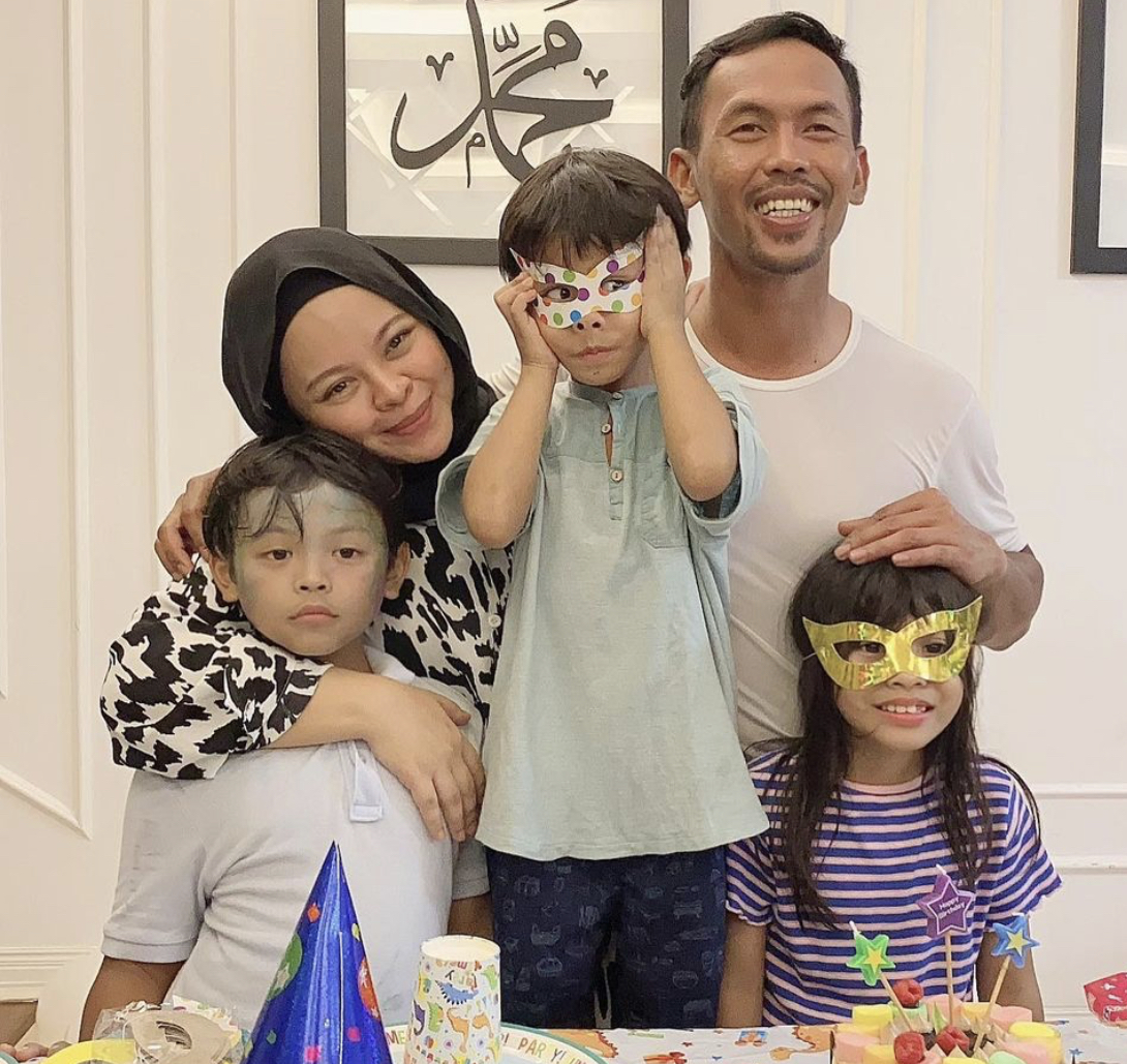 Sarah Rupanya Pernah Menangis Kerana Tak Dapat Isi Masa Dengan Anak ...