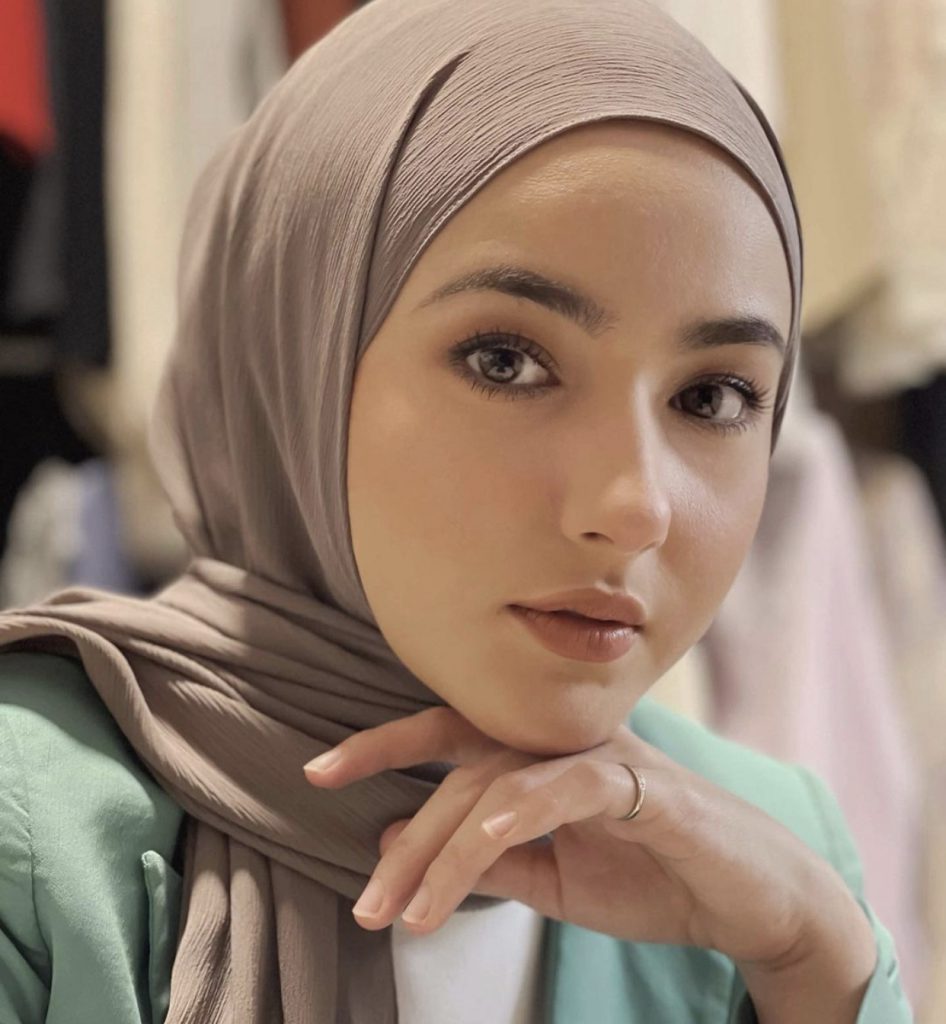 “Berseri-Seri Sejak Kahwin,” - Cantiknya! Kongsi Foto Bersolek Tipis ...