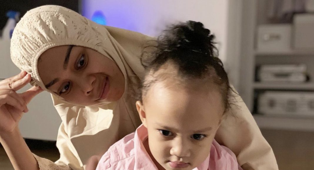 Sharifah Sakinah Sahkan Sudah Bertunang, Majlis Nikah Akan Dilangsung Serba Ringkas