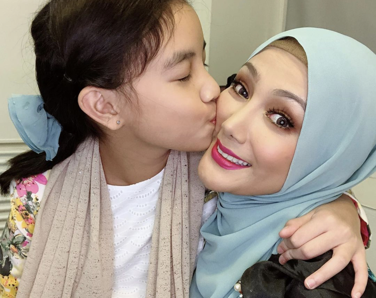 Cemerlang! Roxy Ixzy Juara Bintang RTM 2024, Bolot RM78,000 & Proton ...